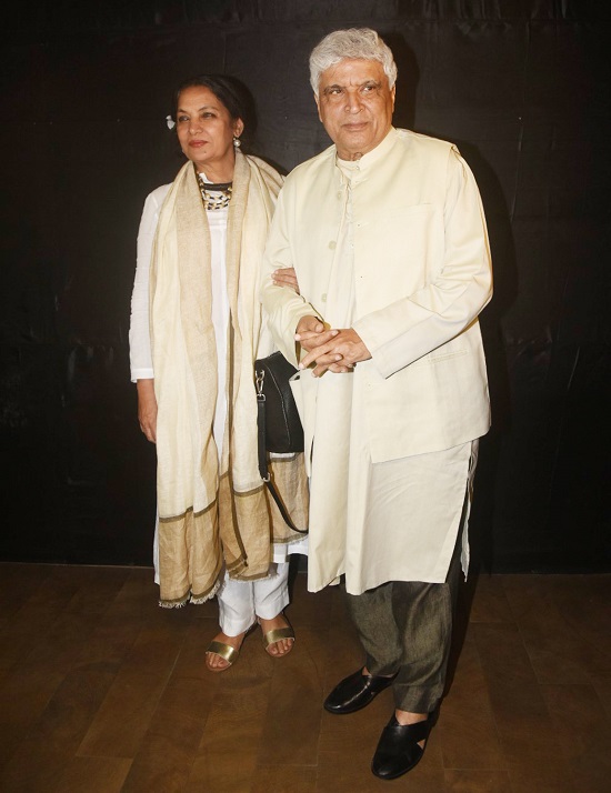 मां के साथ सीक्रेट सुपरस्टार की स्क्रीनिंग पर पहुंचे आमिर खान, देखें इस ...