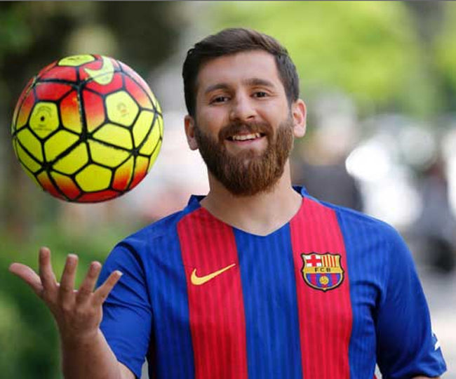 इस शख्स को काफी महंगा पड़ गया मेसी का हमशक्ल होना, देखें तस्वीरें ...