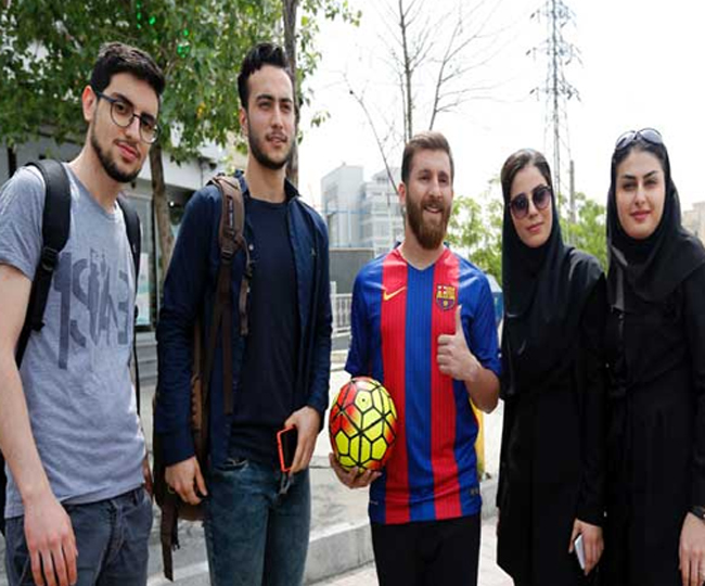 इस शख्स को काफी महंगा पड़ गया मेसी का हमशक्ल होना, देखें तस्वीरें ...