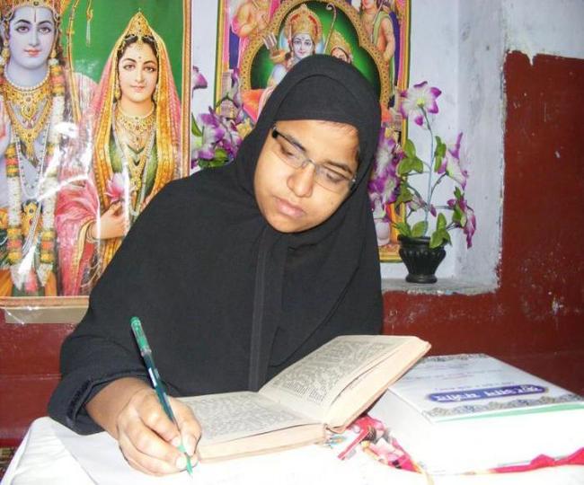 दारुल उलूम के खिलाफ करुंगी केस, करती रहूंगी श्रीराम की पूजा: नाजनीन ...