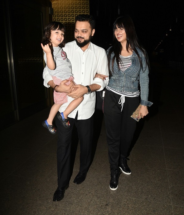 एक्ट्रेस आयशा टाकिया के इस 3 साल के बेटे मिकैल को देख आप कह उठेंगे- So ...