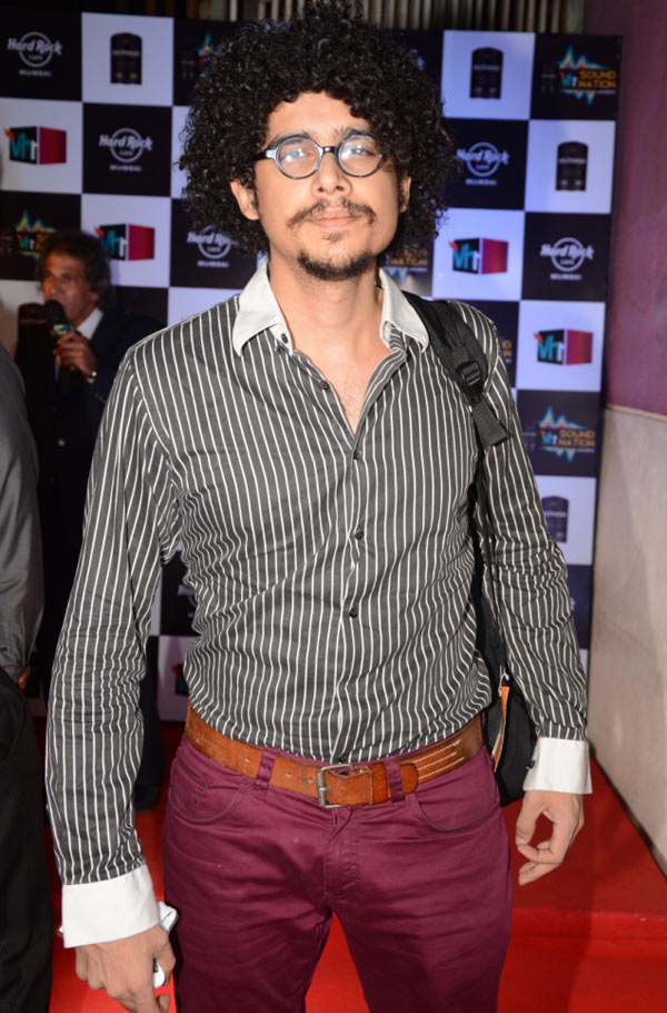 नसीरूद्दीन शाह के बेटे इमाद ने कहा, ‘पापा को काम करते देखना काफी डरावना ...