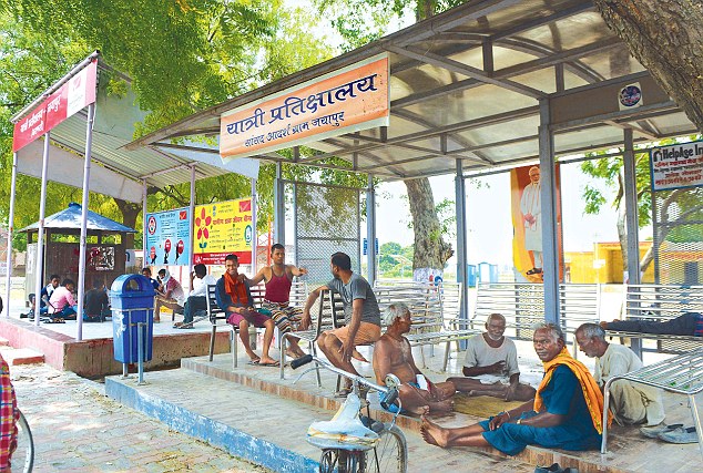 पीएम ने इस गांव को लिया था गोद, जानें क्‍या हो गए यहां के हालात - Modi ...