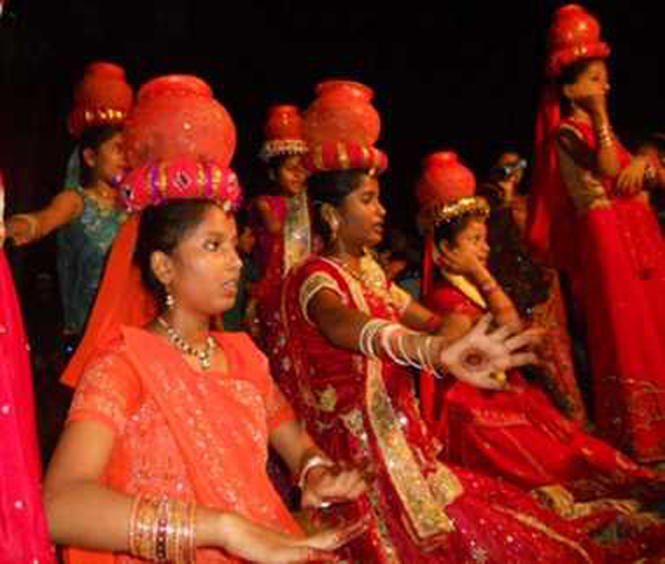 डांडिया और गरबा की धूम के बीच कहीं खो गई है बिहार की 'झिझिया' - like ...