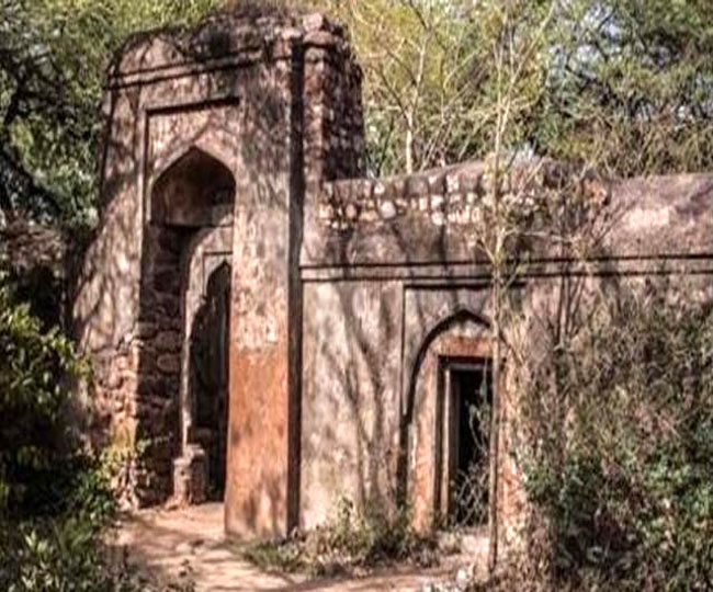 दिल्ली के मालचा महल में अवध के 'राजकुमार' की गुमनाम मौत - ncr awadh ...