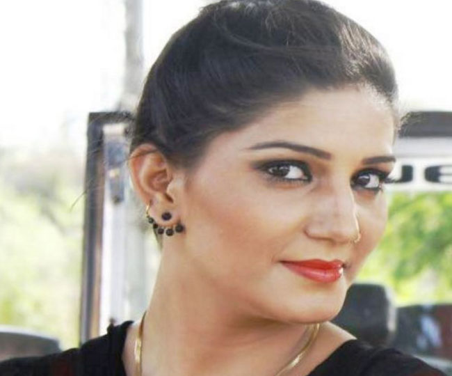 बिग बॉस में जलवा बिखेरेंगी हॉट सिंगर सपना चौधरी, जानें कौन हैं NCR के ...