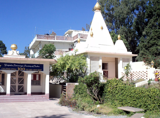 रजनीकांत ने क्रिया योग को बनाया जीवन का आधार, योगदा आश्रम में ली दीक्षा ...