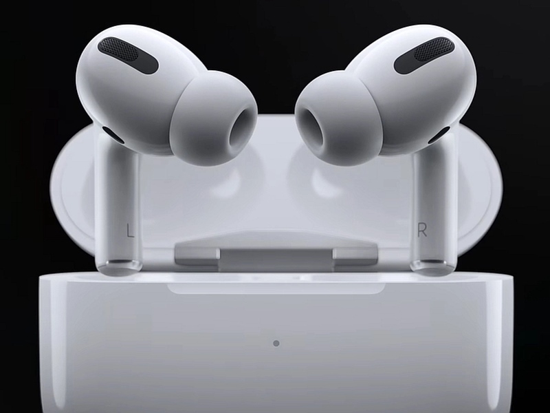 Apple launches most expensive AirPods Pro at 24900 rupee trolled in ...